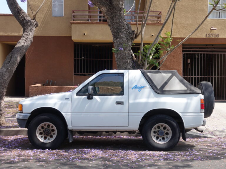 1990 Isuzu Amigo XS – Roadside Rambler